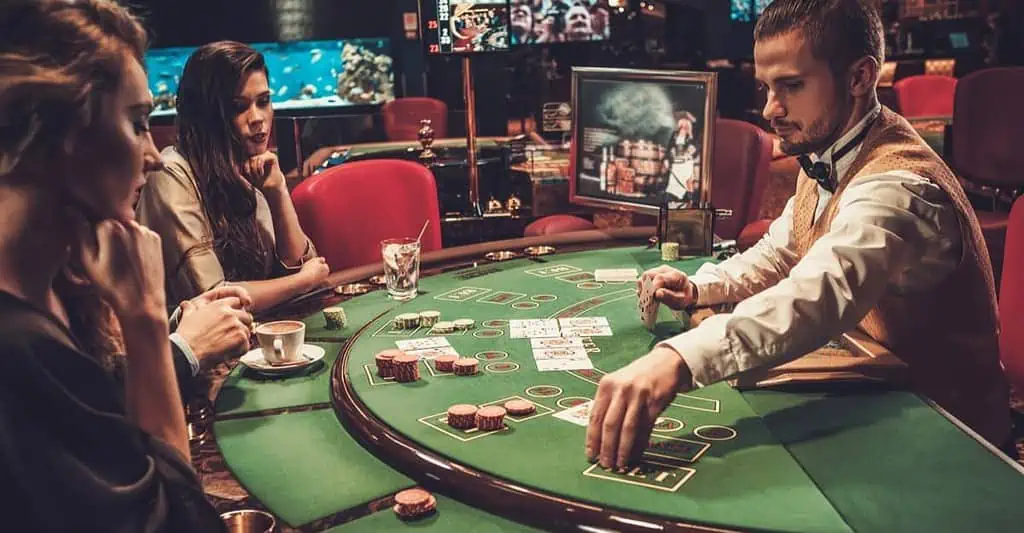 Devenir Croupier : missions, salaire et formation