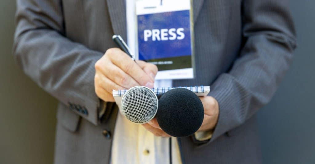 Devenir journaliste : missions, salaire et formation